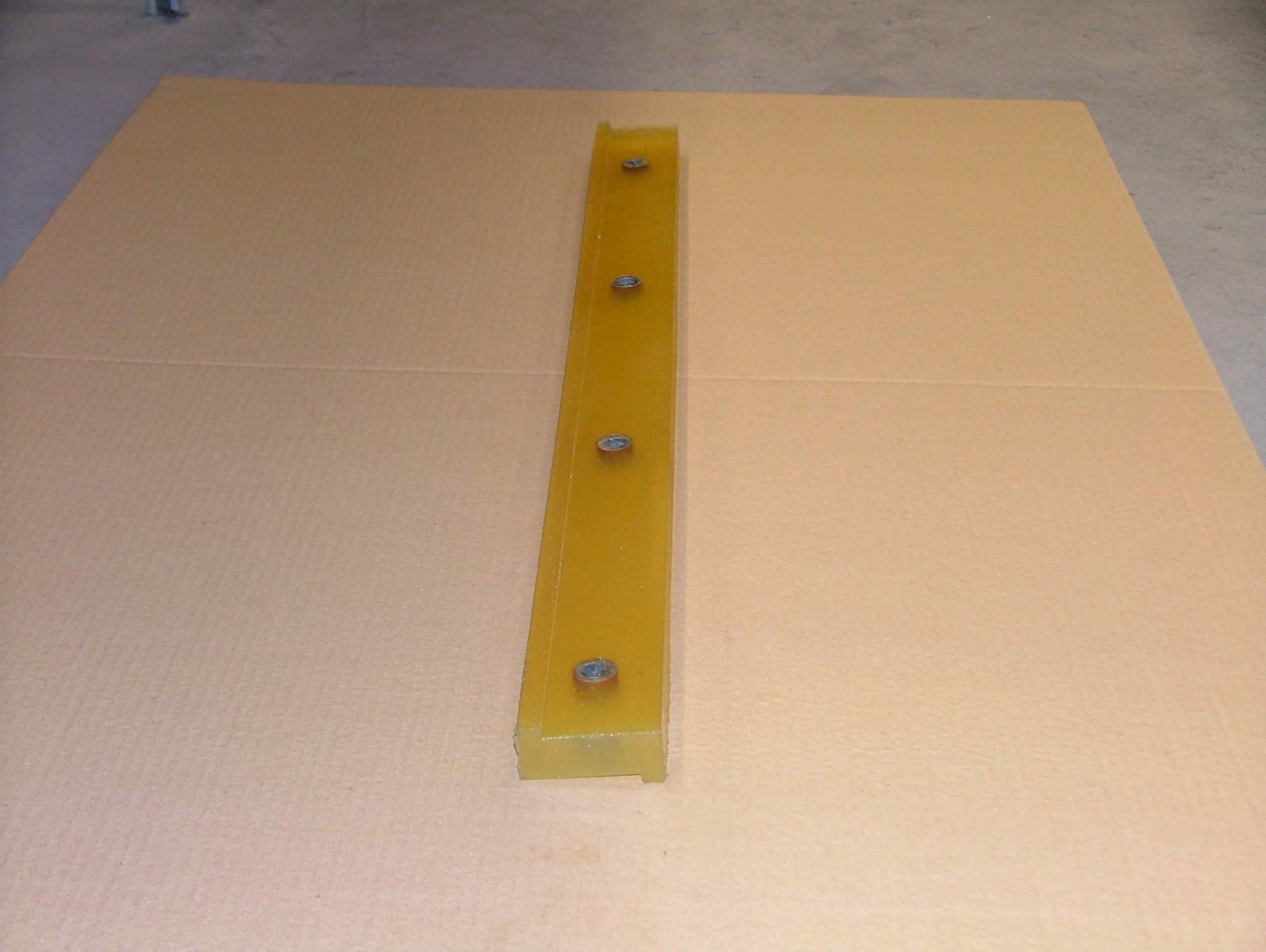 Scraper with steel sockets - UW-ELAST